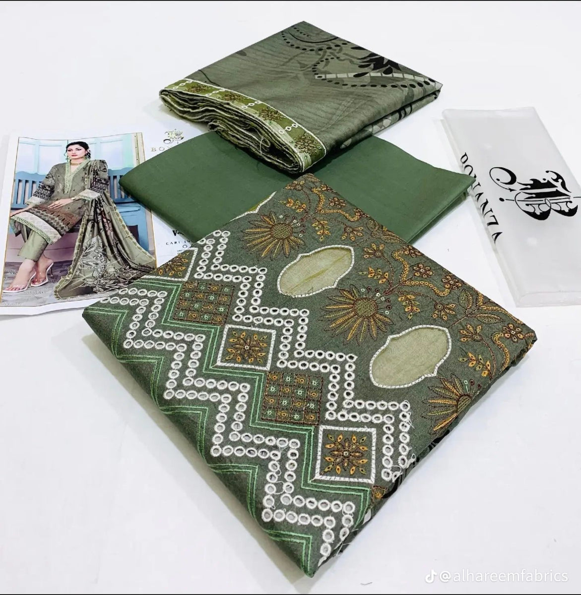 BONANZA LUXURY EMBROIDERED LAWN 3PC D27 – ZM Textile